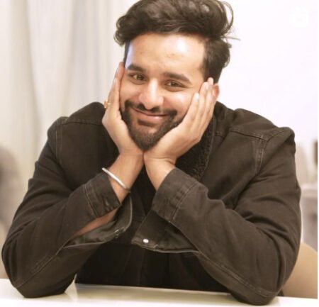 Fukra Insaan: Bio, Age, Height, Brother, Girlfriend And Net worth ...